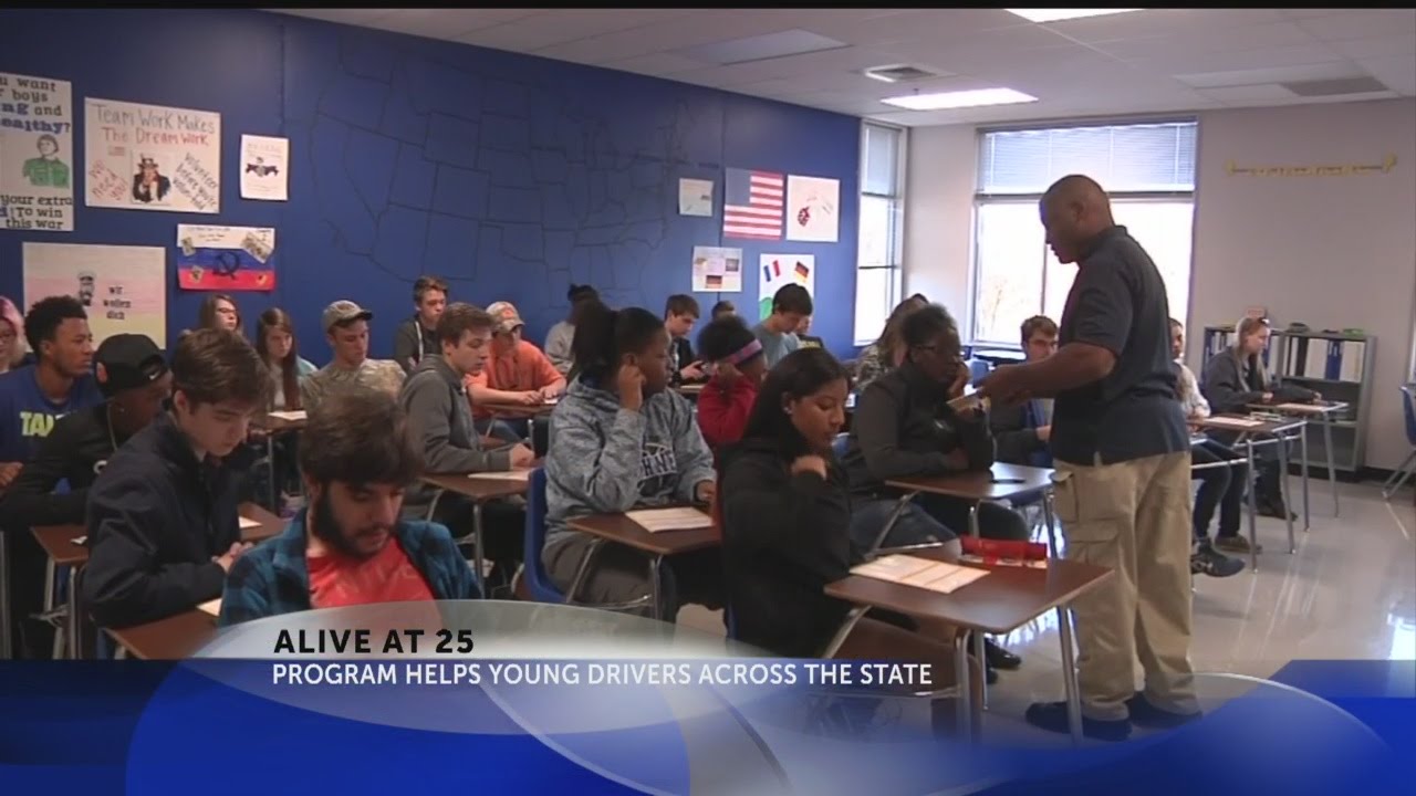 Hundreds of students head back to school for ‘Alive At 25’ - YouTube