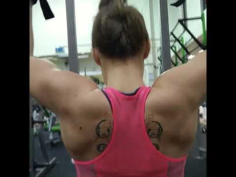 Amy Champion: Back workout - feel the squeeze! - YouTube