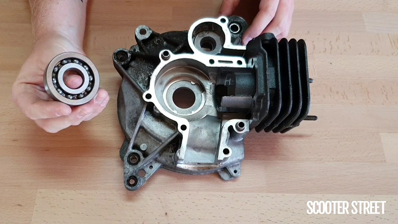 Piaggio 50cc Engine Squeal / Squeak - How to fix! - YouTube