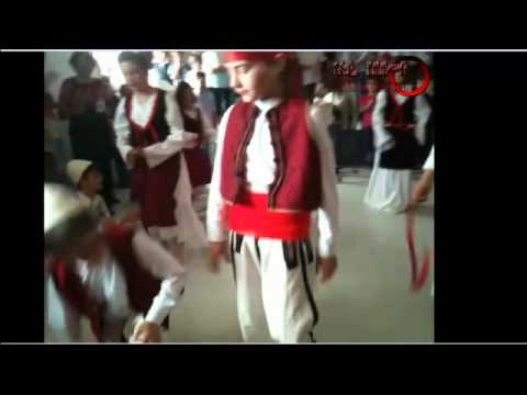 Kl III-2 Nuri Mazari prezanton "Vallja e Tropojes"-Dollogozhde - YouTube