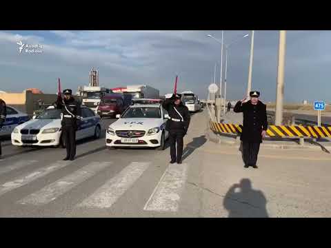 Yollarda 1 dəqiqəlik sükut - Xocalı Qurbanları yad edildi