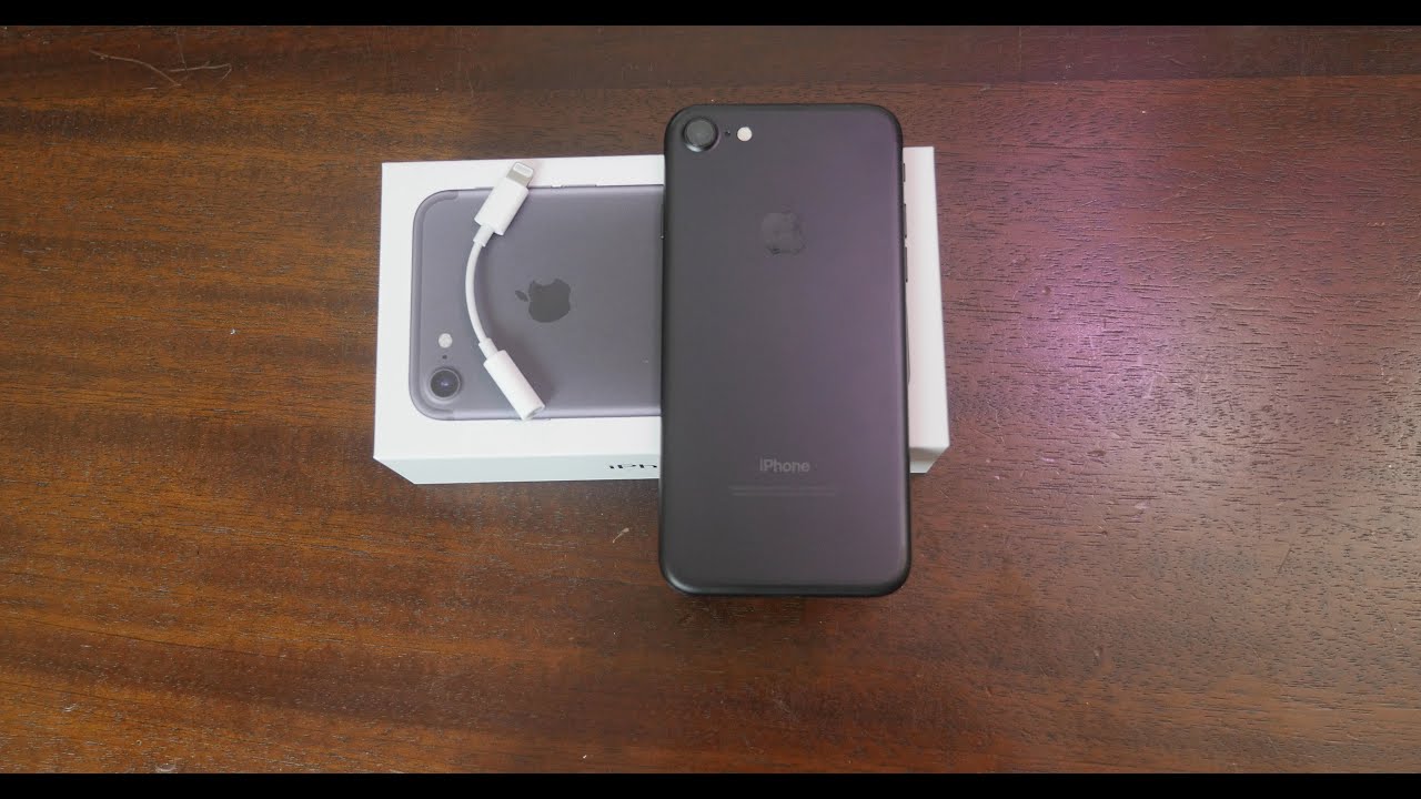 iPhone 7 Unboxing & First Impressions - YouTube