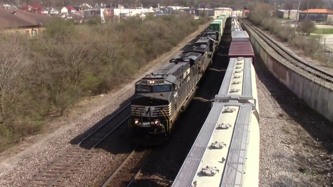 Two Massive Trains in Lafayette, Indiana! - CSX 3408, 5474, & 3088 + NS 7606, 9818, 9524, & 8119 ...