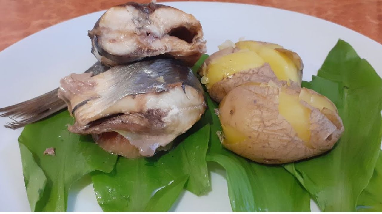 An easy recipe for the original herring in its own juice - YouTube