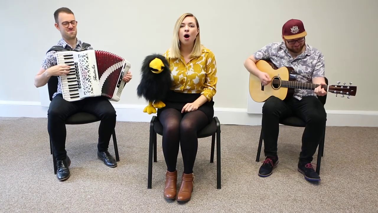 Traditional Tunes for Tiny People - Three Craws - YouTube