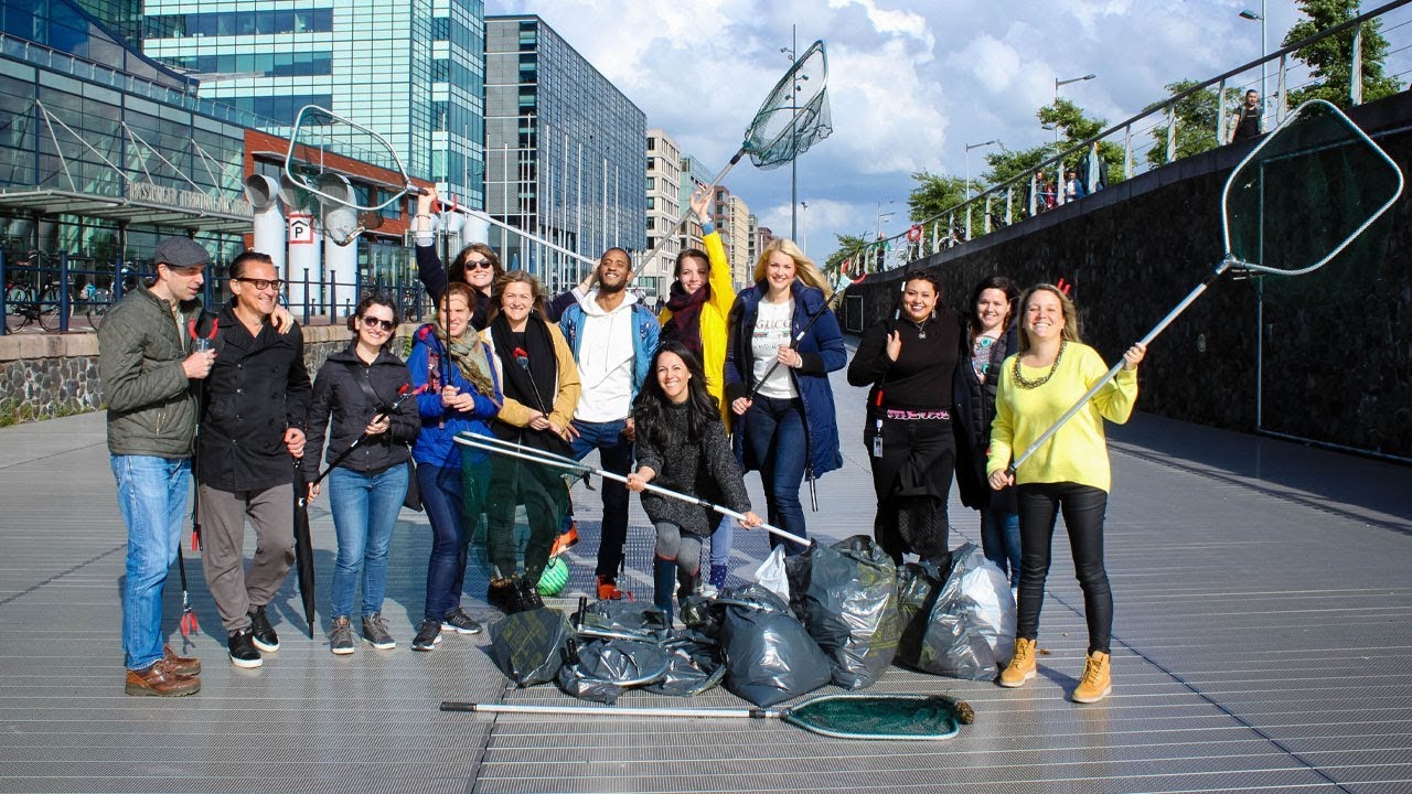 Team building 'Plastic Fishing' - YouTube