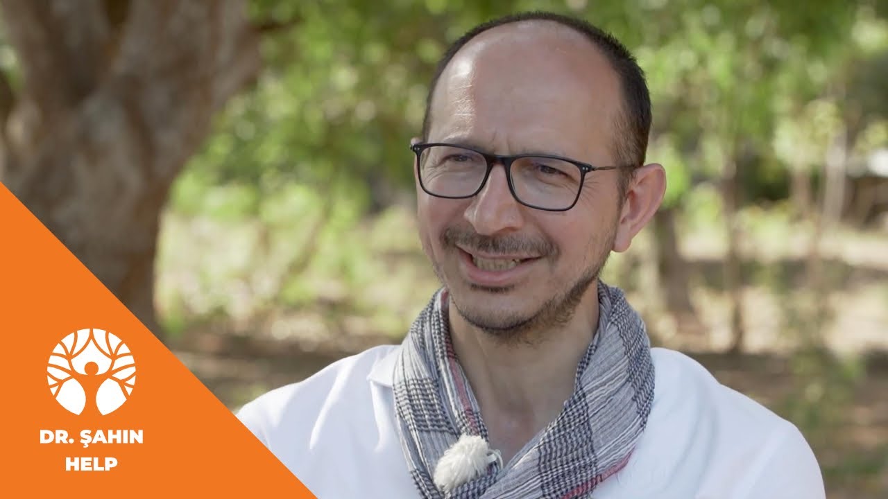 "Helfen macht glücklich" Dr Sahin Help in Kenia - YouTube
