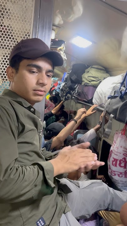 Aaj train mein public Hone ki wajeh Se puri raat nhai soya 😱🥱 🥱💤#dailyminivlog #minivlog - YouTube