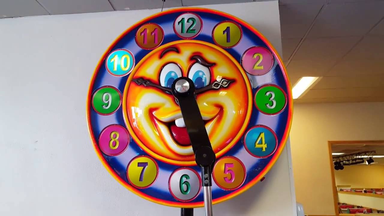 Chuck E Cheese Clock Ride - YouTube