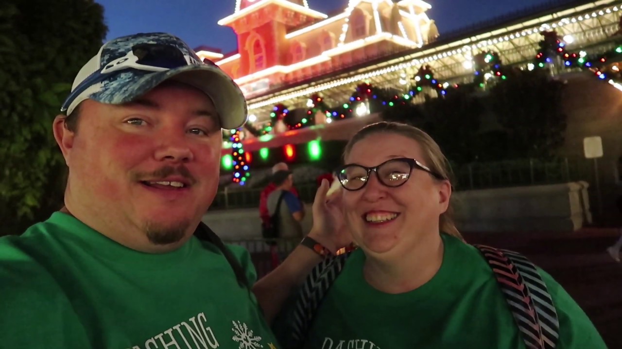 Disney's Very Merry Christmas Party FAIL! - YouTube