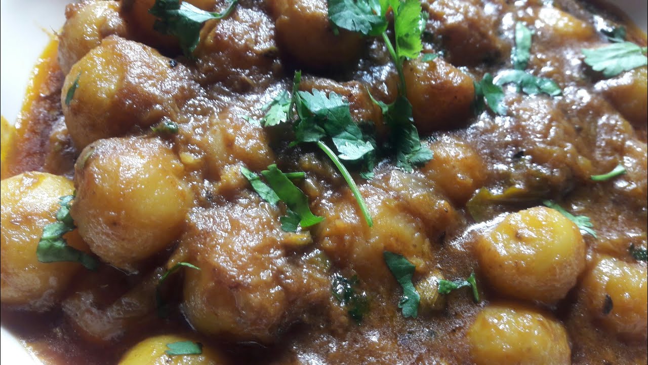 আলুর দম।alur dom recipe। potato curry recipe। - YouTube