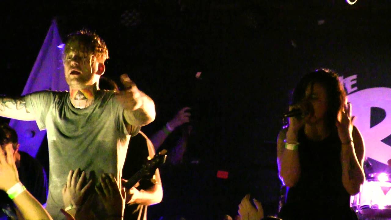 SL VES Jonny Craig Featuring Kiarely Castillo (conquer divide) LIVE ...