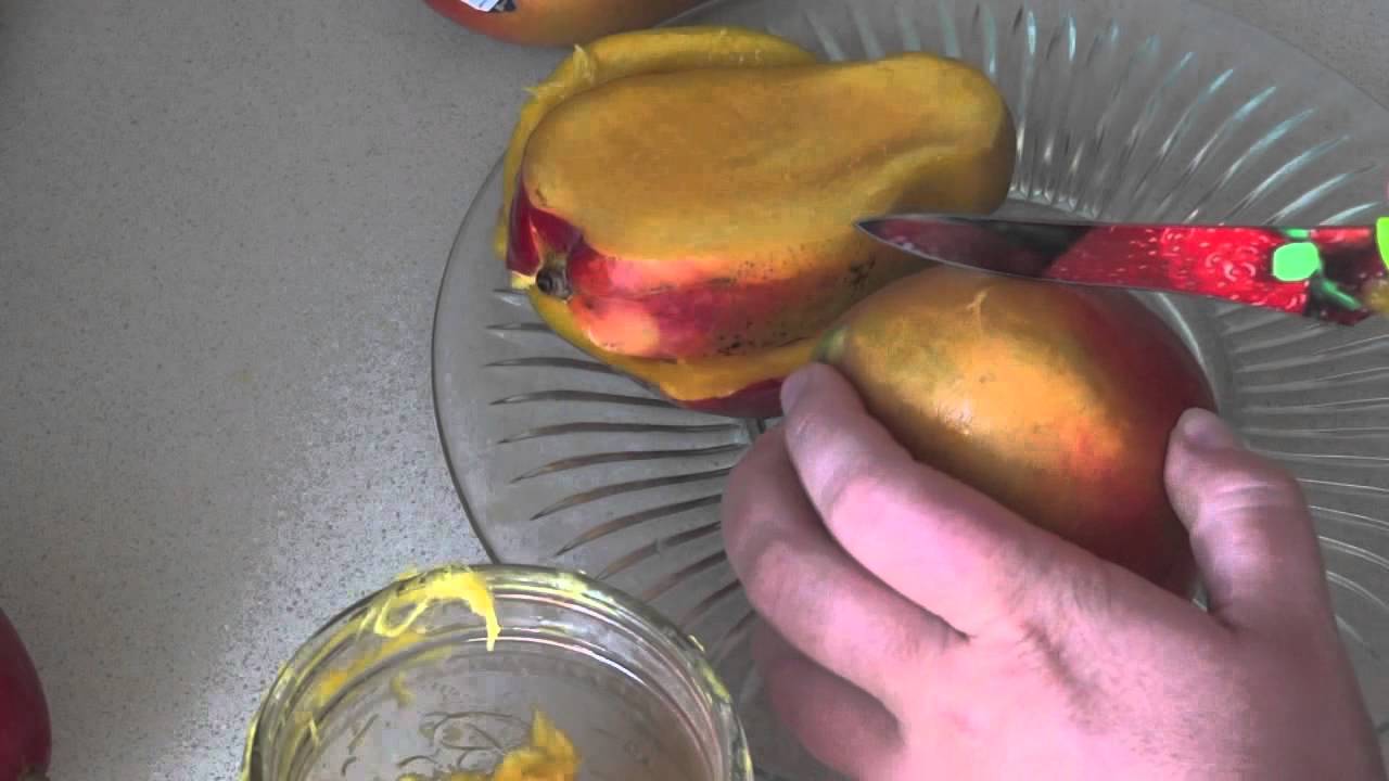 FASTEST BEST WAY TO PEEL A MANGO - YouTube