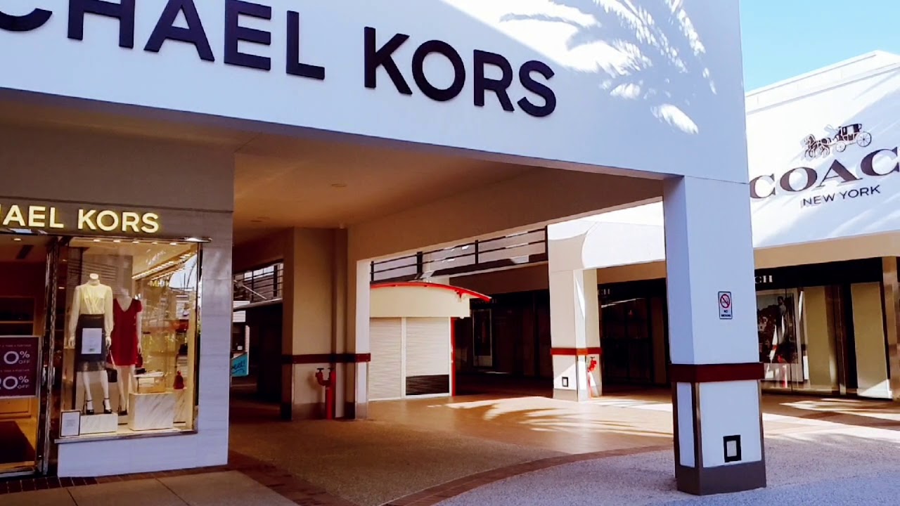 SHOPPING GALORE | COUNTDOWN SHOPPING SALE MADNESS - YouTube