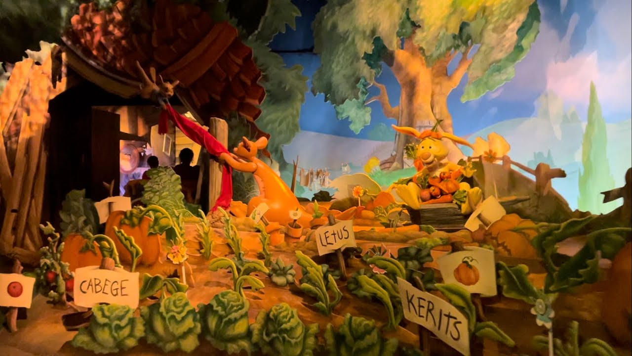 The Many Adventures of Winnie the Pooh Ride (Beginning Section ...