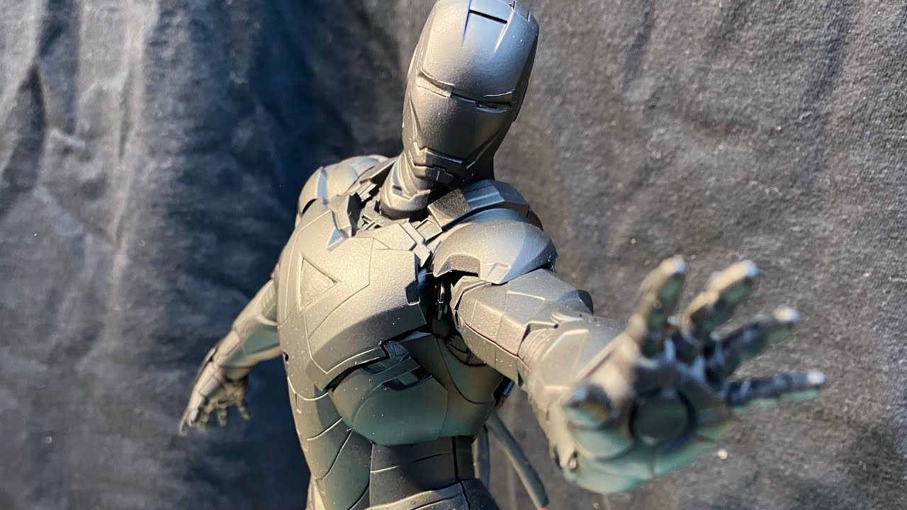 Unboxing and building iron man! Game room display! - YouTube