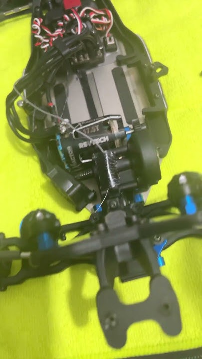 Team associated B7D quick ball diff removal - YouTube