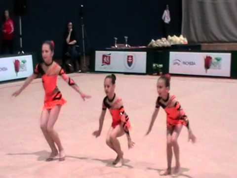 Sandra Vaneska a Lucka_prevedenie v trojici_8. maja 2011_Sportova hala ...