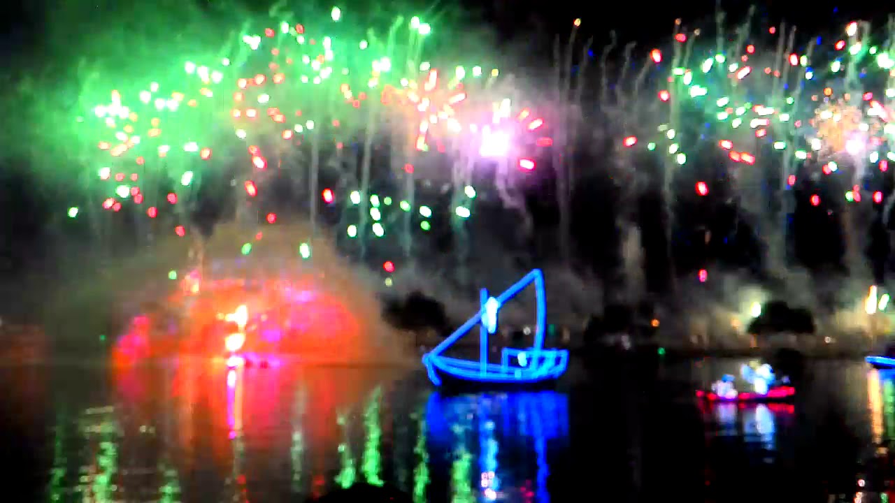 FIRE WORKS SHOW QATAR - YouTube