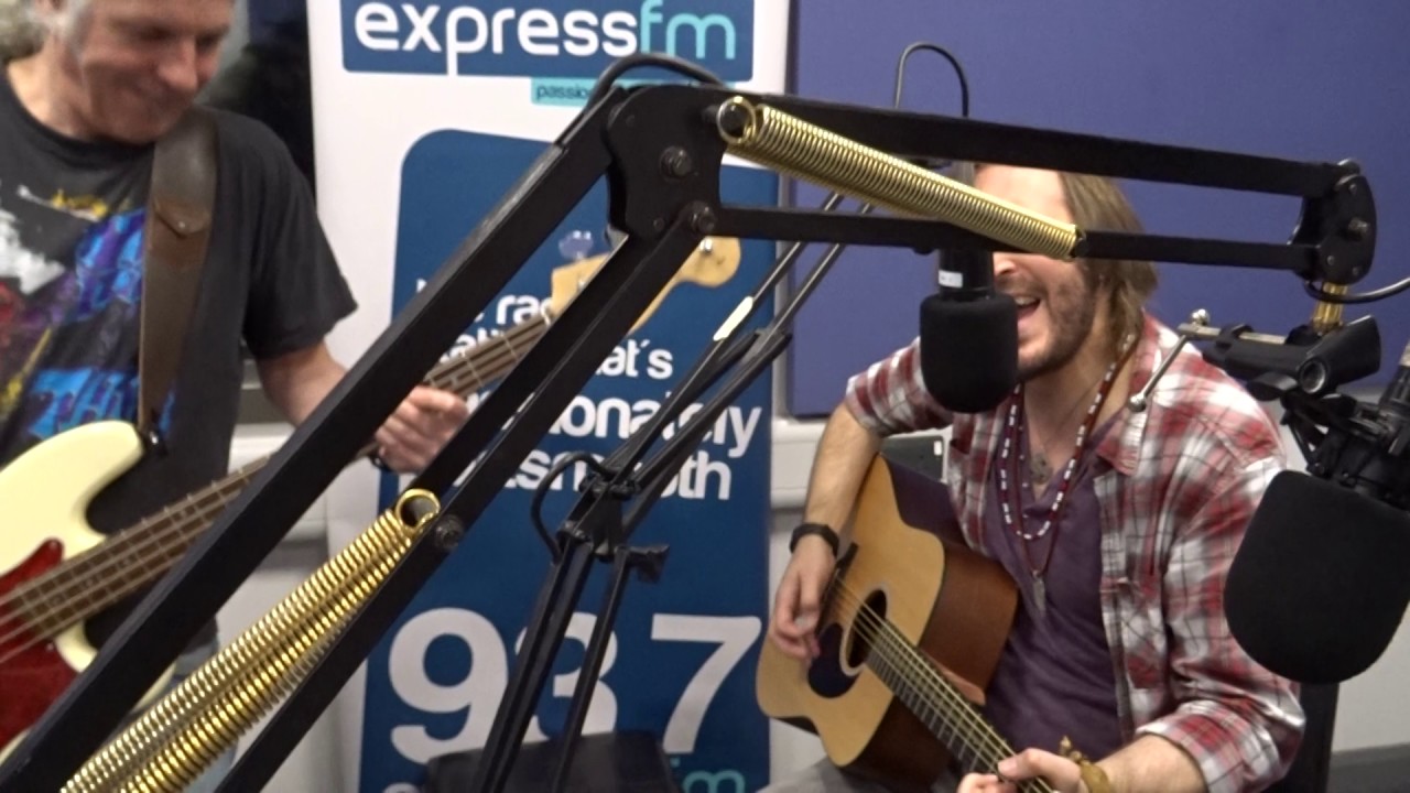 The Steve Young Band - OLD MAN - Express FM - 21/05/17 - YouTube