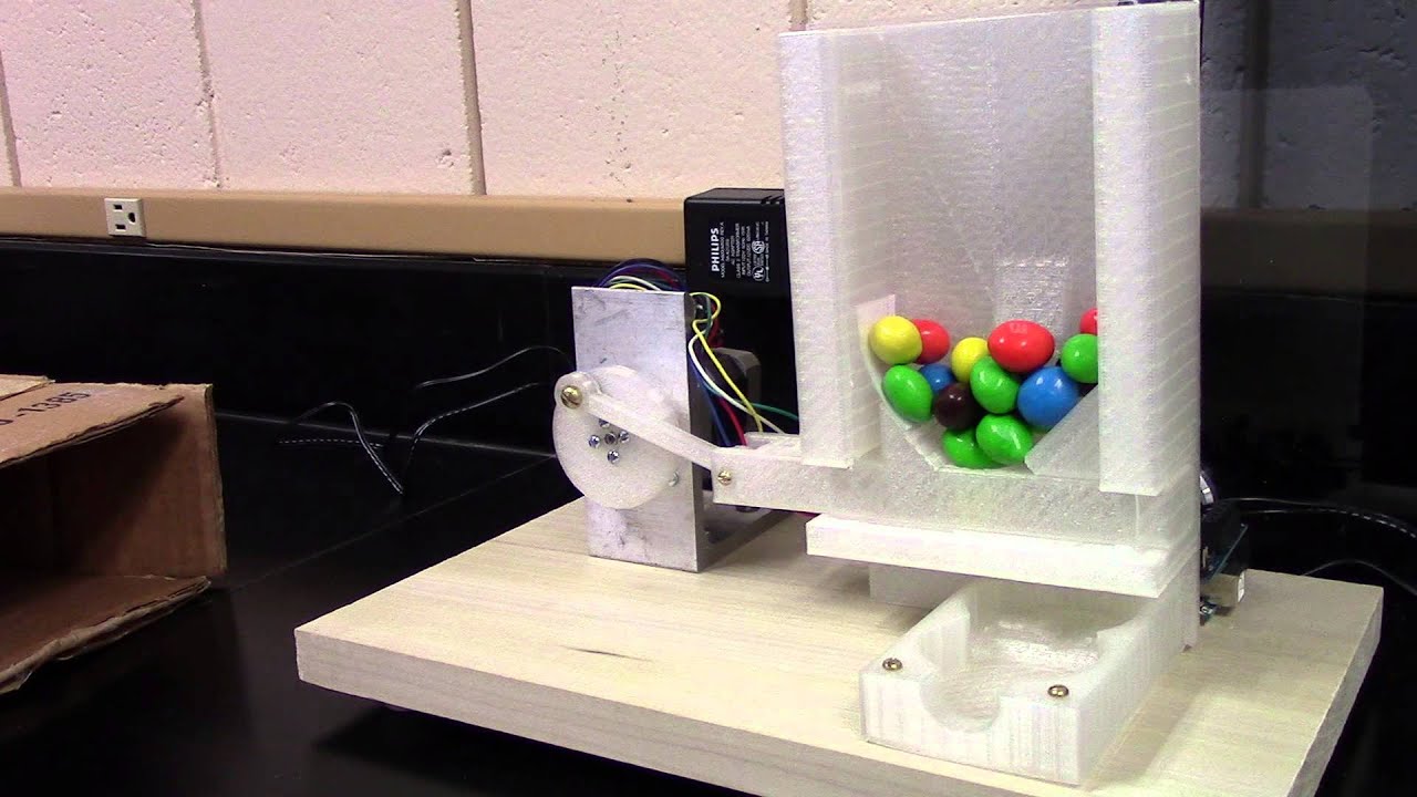Arduino UNO Gumball / M&M machine - YouTube