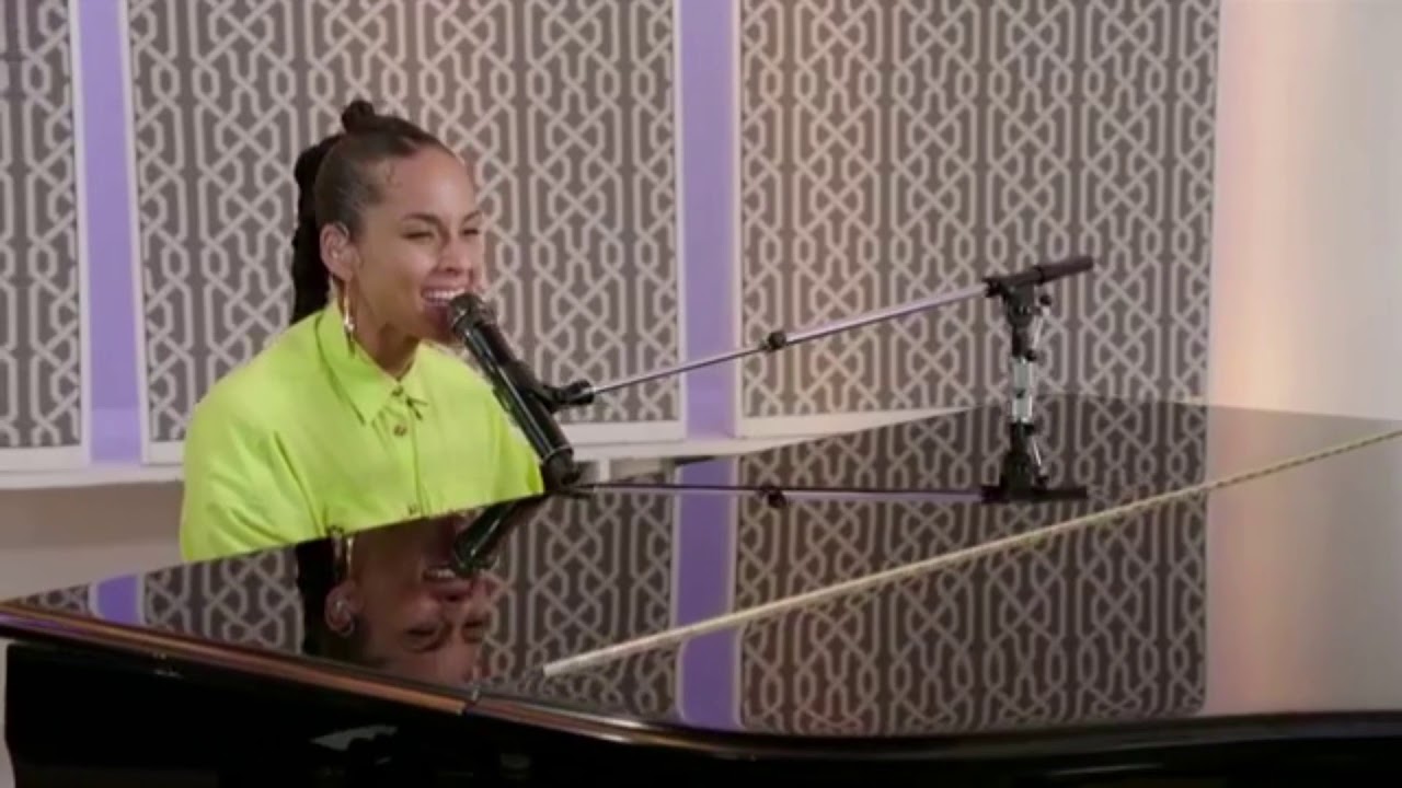 Alicia Keys - Superwoman live #KeysSoulcare - YouTube Music