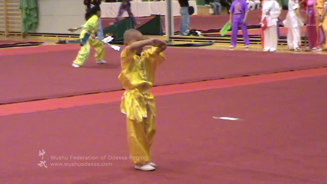Ground tumbling boxing - Ditangquan - little Chinese child - YouTube