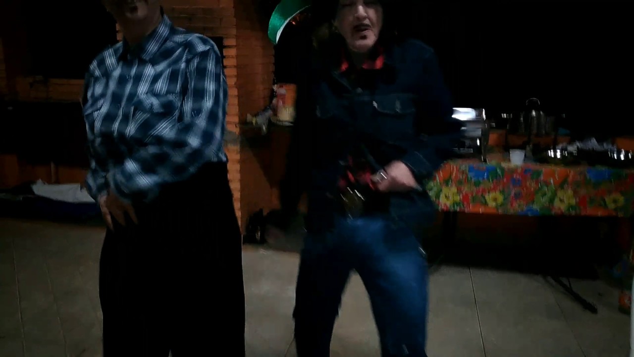 Nerso da Capitinga e Zé Bunitim, dançando.. - YouTube