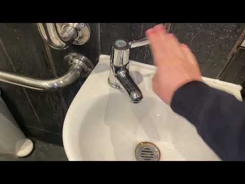 Airbox V2 hand dryer @ Black Sheep Coffee Oxford - YouTube