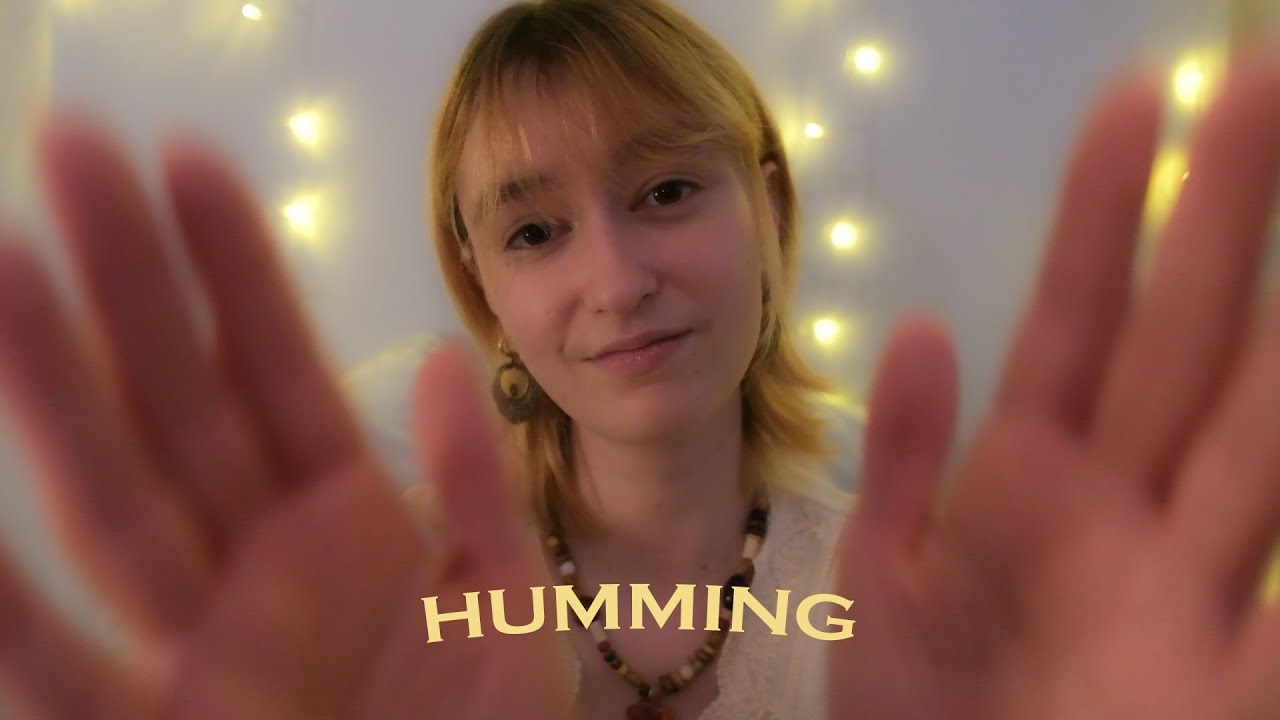 Lofi ASMR | Humming while caressing / touching your face, hand ...