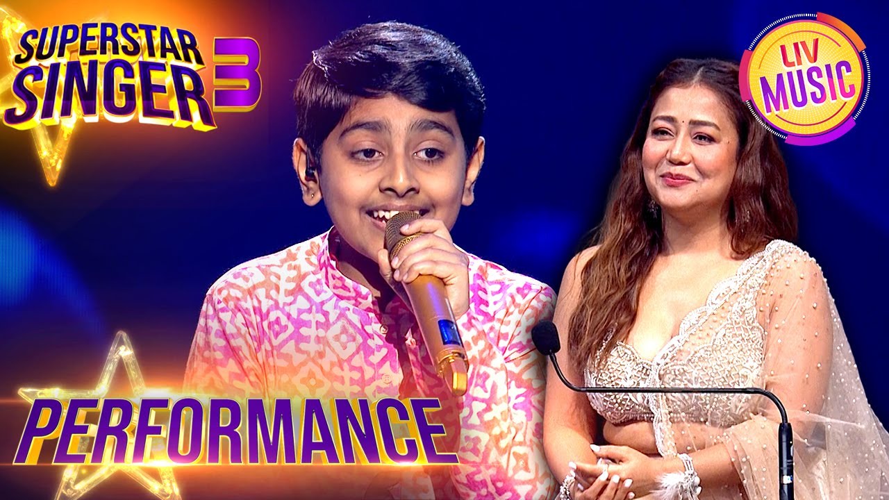 'Teri Aankhon Ke Siva' गाने ने Set किया Stage का Mood | Superstar ...