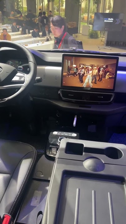 BYD 1t 전기트럭 실내에 뉴진스 등장!? #BYD #뉴진스 #T4K - YouTube