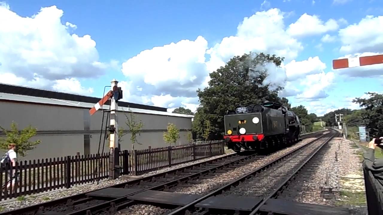 Urie S15 Steam Locomotive - YouTube