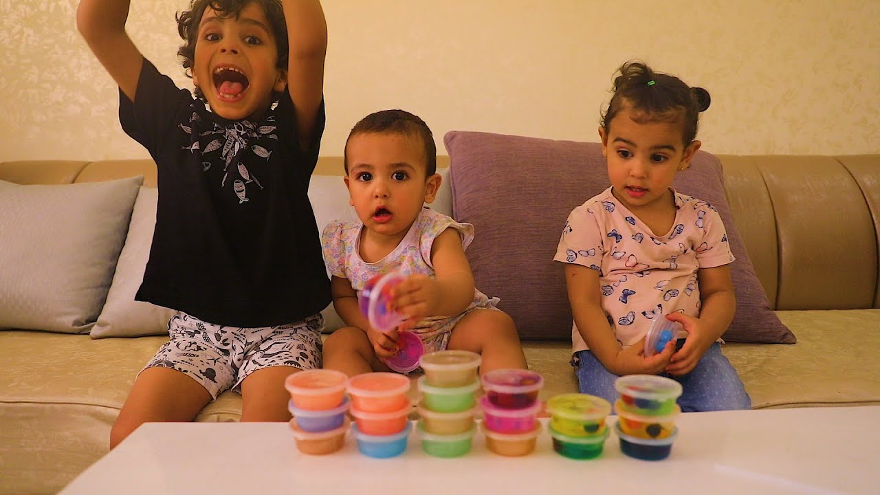 شفا تبيع في محل السلايم !!! Shfa sale slime - YouTube