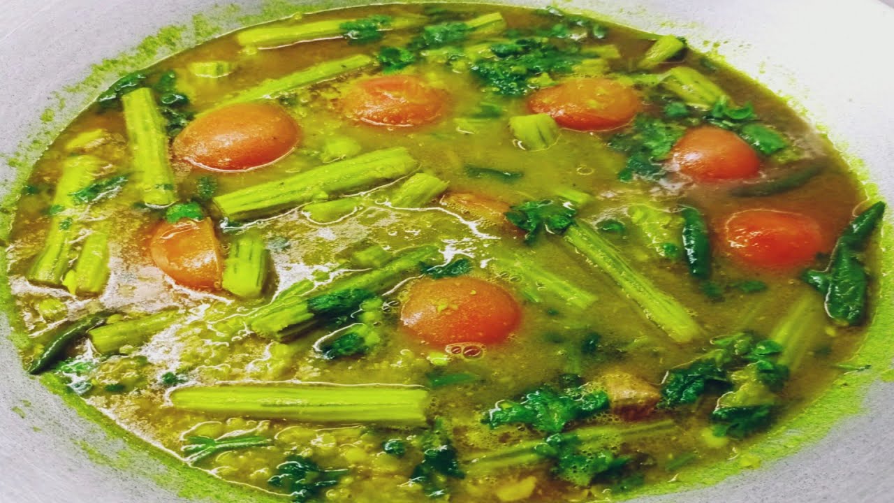 মসুরের ডাল দিয়ে সজনে ডাটার রেসিপি | Sojne Data Diya Masoor Dal Recipe ...