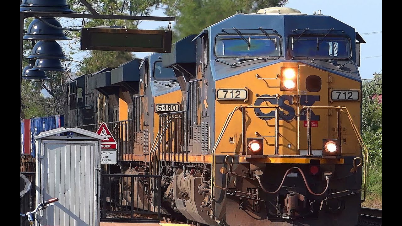 Fast CSX Trailer Train Past Laurel Station - YouTube