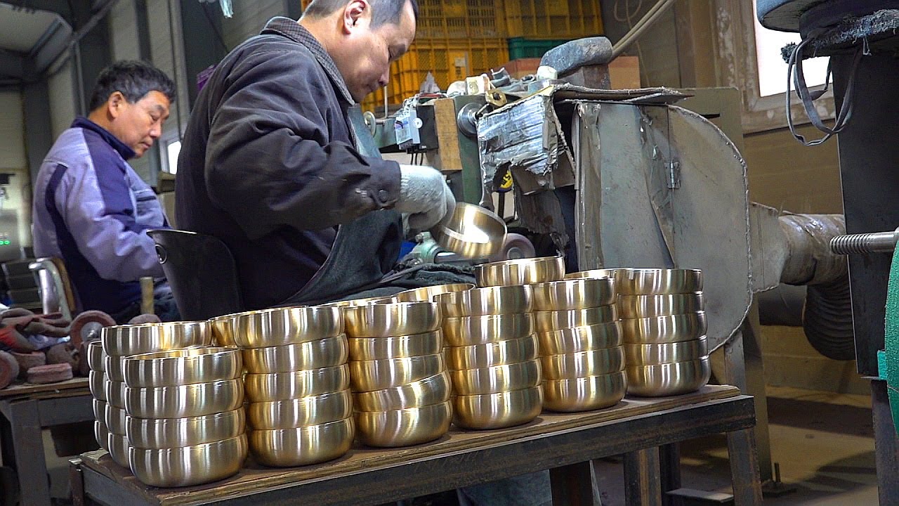 Manufacturing process made with amazing hand skills. Korean craftsmen ...