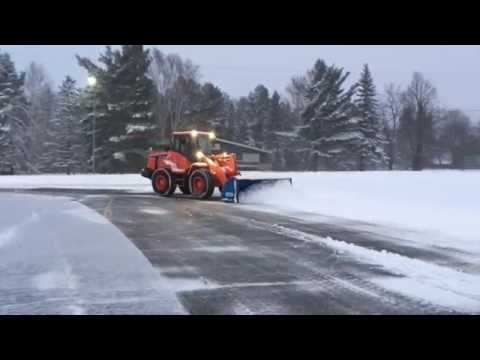 Daniels Plows Pinnacle 42-12 on Doosan DL 200