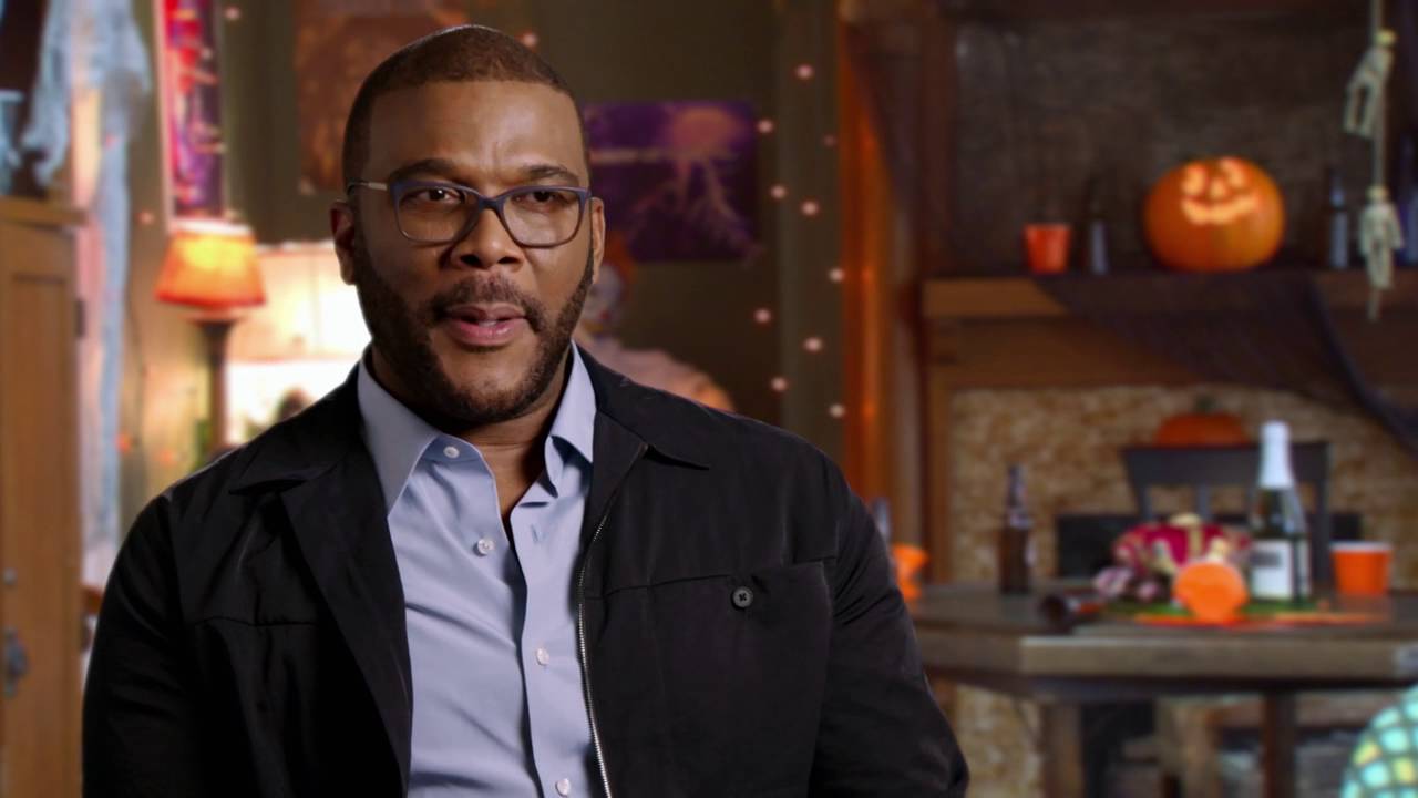 Tyler Perry's Boo A Madea Halloween Tyler Perry interview - YouTube