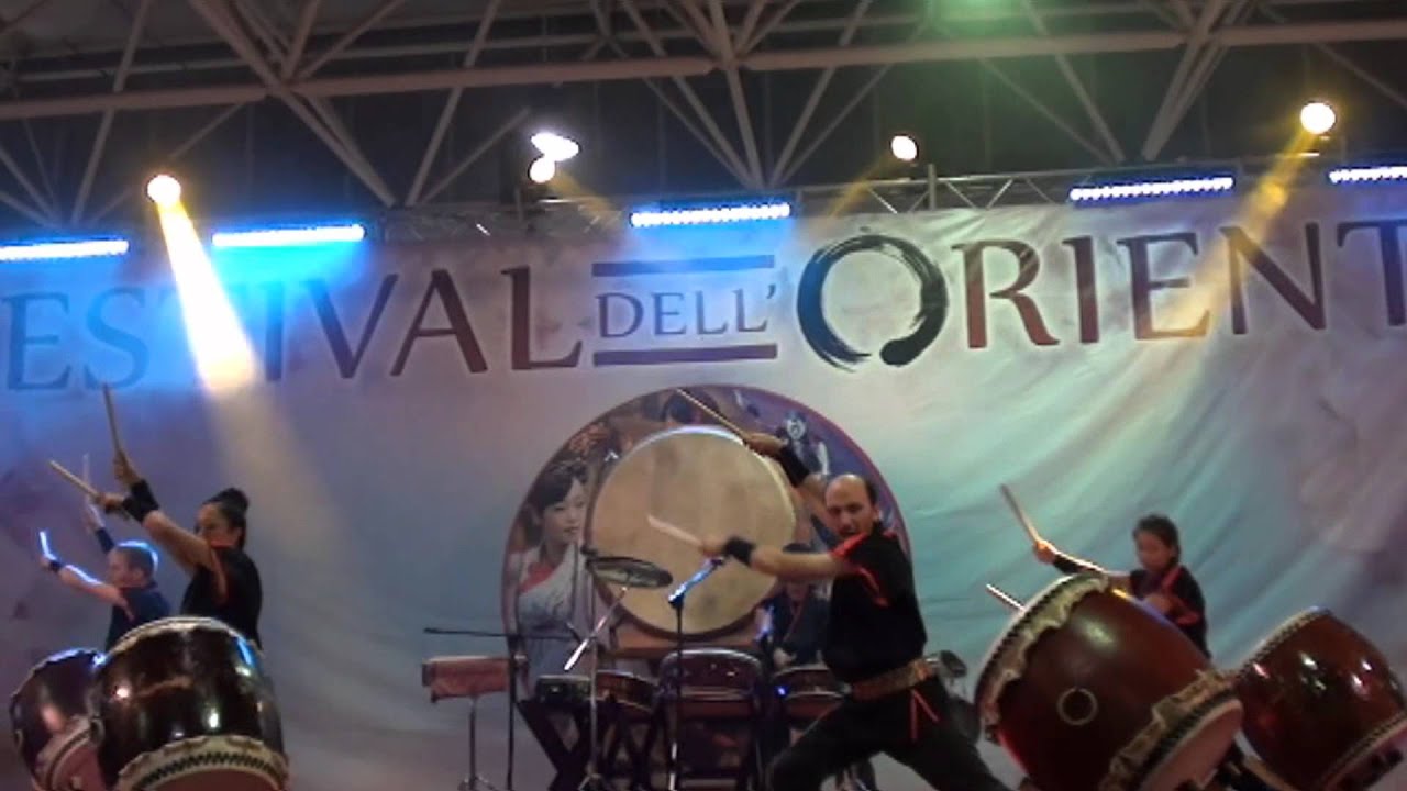 MASA DAIKO - Japanese drums (1) - Naples, 2015 - YouTube