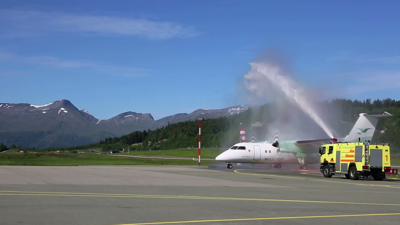 Ørsta Volda Lufthamn, Hovden: Vassportal markerte 50 år med flyplass