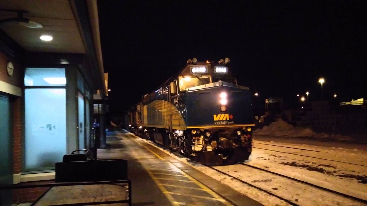 Via Rail train #15 Leaving Ste-Foy - YouTube
