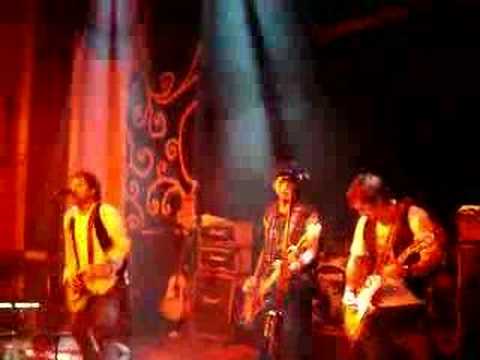 Trew's Live At the Roxx in Barrie - YouTube