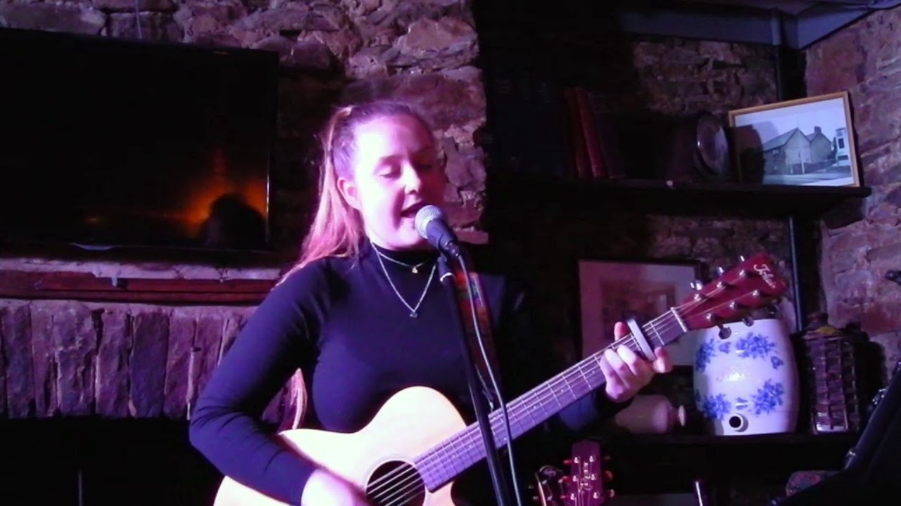 Ruby Kelly - 'Sweet Dreams' - YouTube