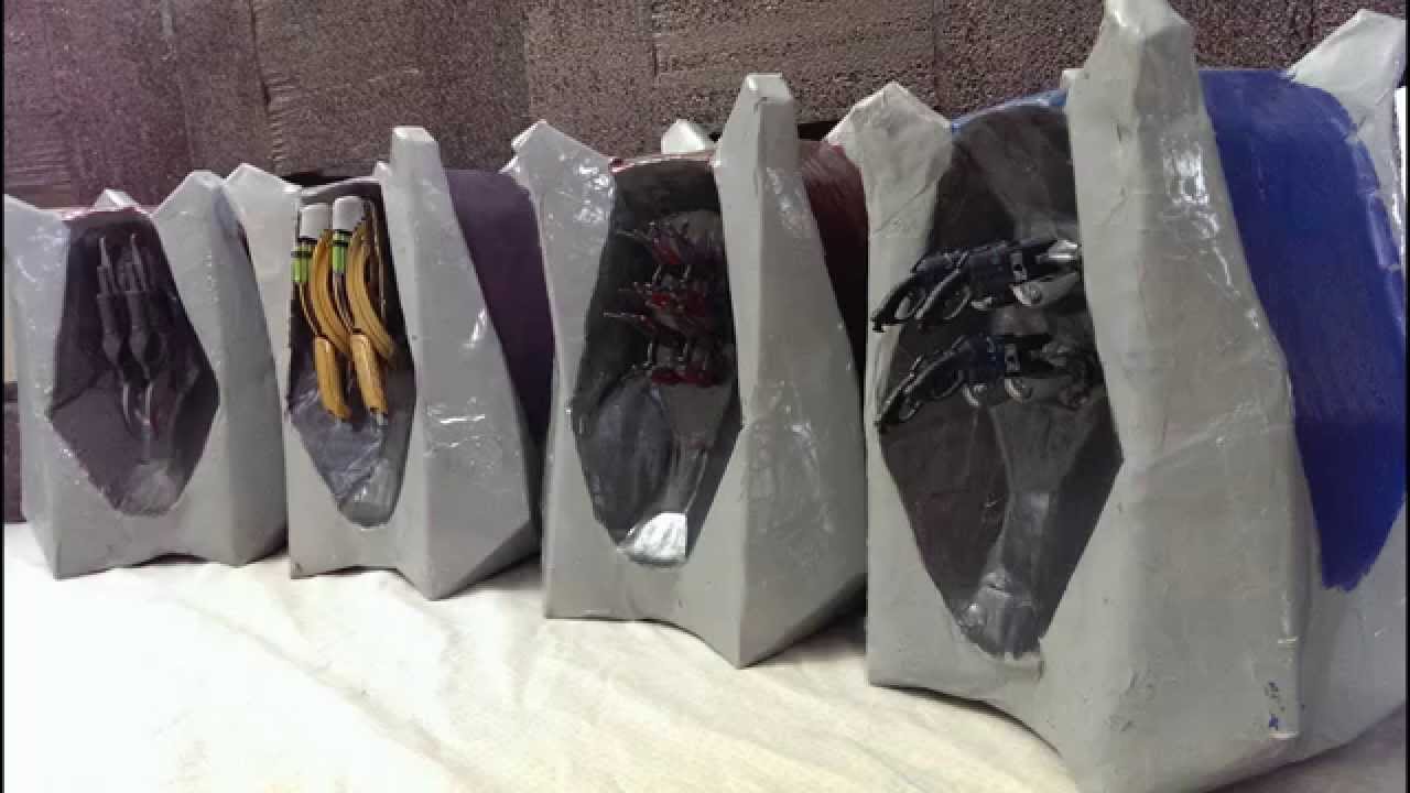 Halo Figure Props - Covenant Supply Cases - YouTube