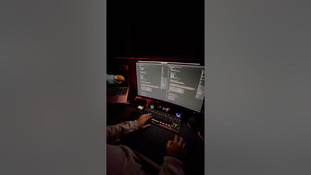 Happy Halloween from my coding setup! #halloween2024 #codingsetup #happyhalloween #desksetup # ...