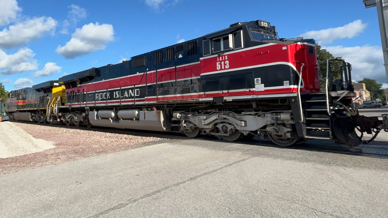 IAIS 506 eastbound with IAIS 513 - YouTube