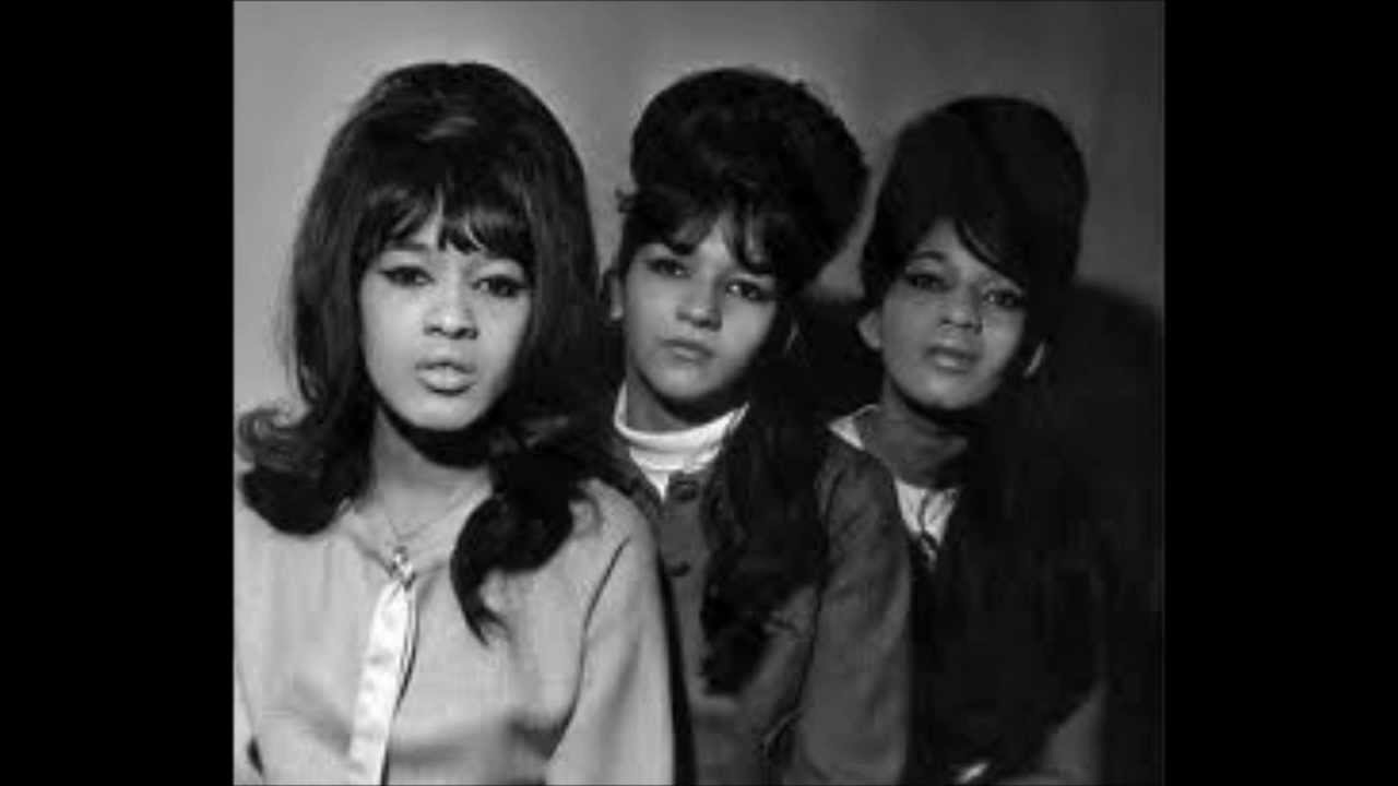 60's Girl Group The Ronettes ~ The Memory - YouTube