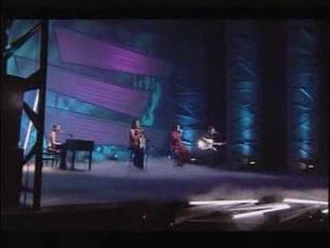 The Corrs - Runaway Live! - YouTube