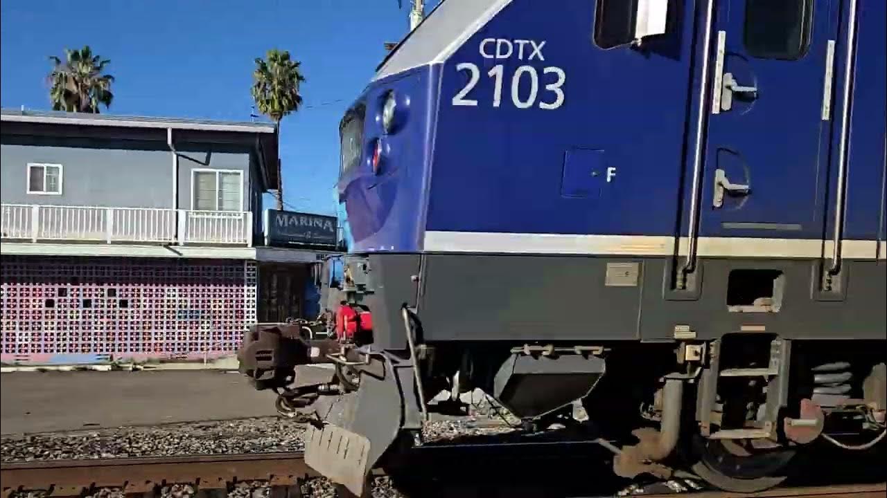 Amtrak Capitol Corridor #527 at Elizabeth Street with CDTX #2103 SC-44 and #6963 Cab Car - YouTube